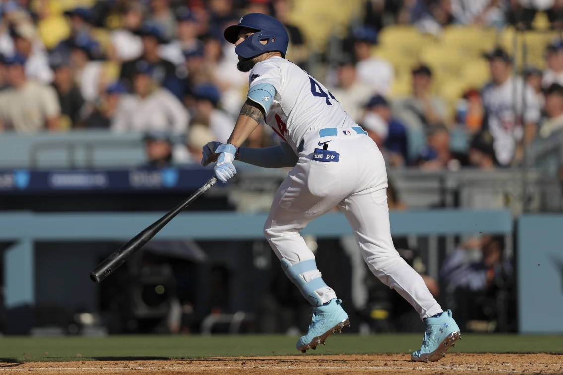 Pagés Héroe: Jonrón Clave da Victoria a Dodgers sobre Gigantes (5-4 ...