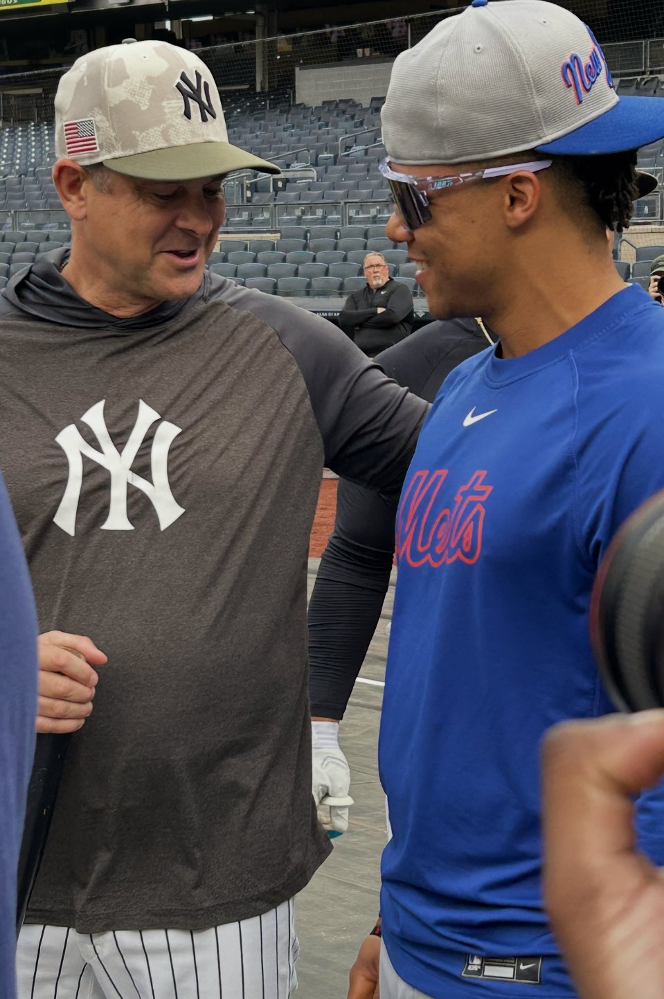 Soto Returns to the Bronx: Emotional Reunion and Expectations in the ...